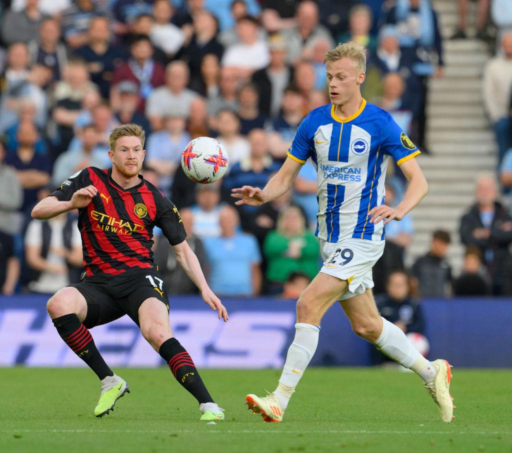 Jan Paul van Hecke signs new Brighton & Hove Albion deal - BBC Sport