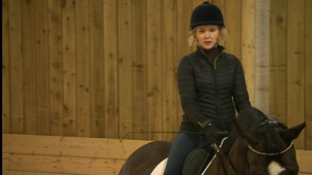 Rio hopeful Verity Smith fights blindfold ruling - BBC Sport