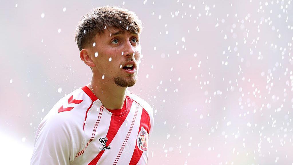 Sunderland news: Lee Clark on Dan Neil's future - BBC Sport