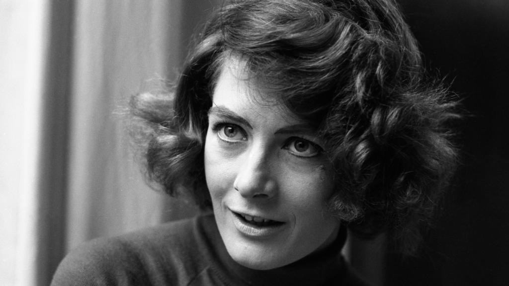 BBC Archive 1963: Vanessa Redgrave on why she acts - BBC