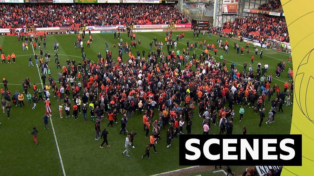 Dundee United: Watch the goal & pitch invasion after title effectively clinched - BBC Sport
