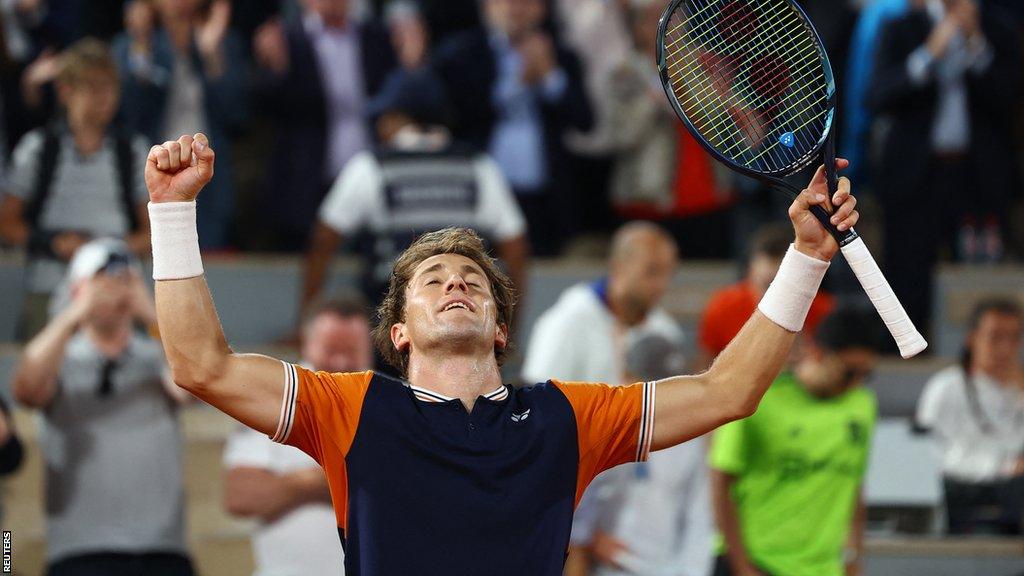 French Open 2023 results: Casper Ruud sets up semi-final with Alexander ...