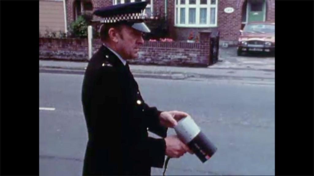 BBC Archive 1978: Radar speed gun introduced - BBC News - BBC