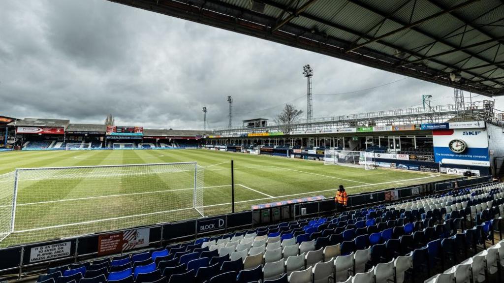 Luton Town promotion: Kenilworth Road, Edwards - BBC Sport