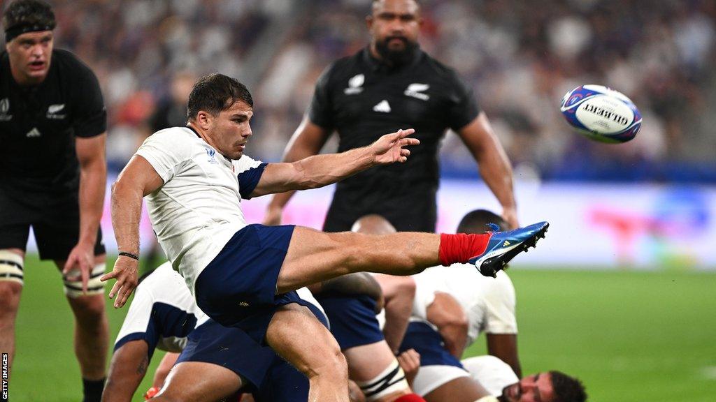 Antoine Dupont: France captain 'ready to suffer' against South Africa ...