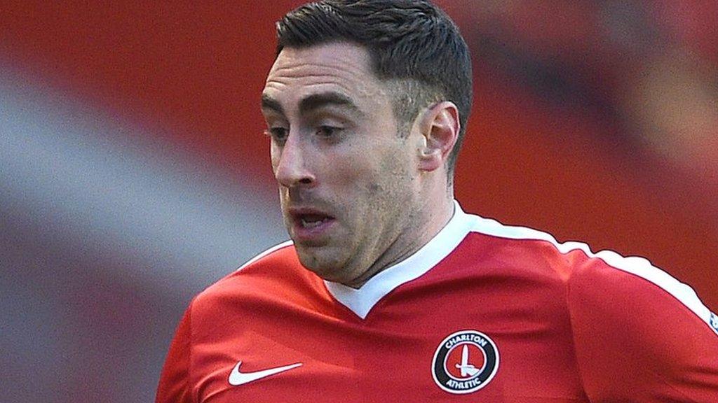 Lee Novak: Scunthorpe United forward extends contract until at least ...