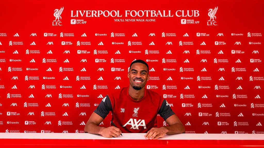 Liverpool news: Ryan Gravenberch signs new long-term contract - BBC Sport