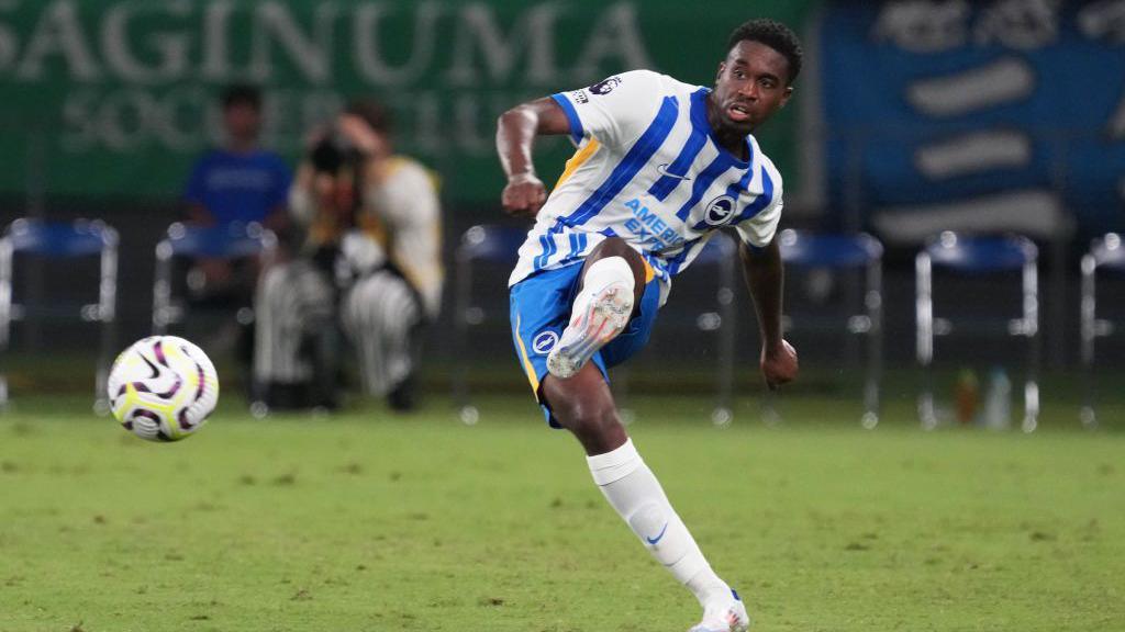 Dundee 'the right choice' for left-back Imari Samuels who signs a two ...