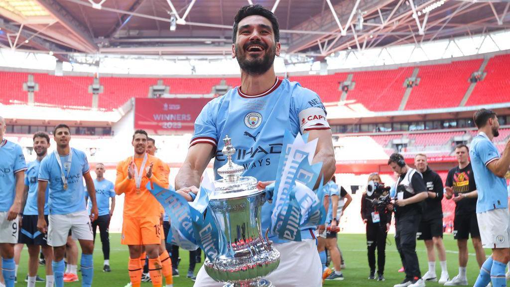 Man City news: Ilkay Gundogan re-signs from Barcelona - fan views - BBC ...