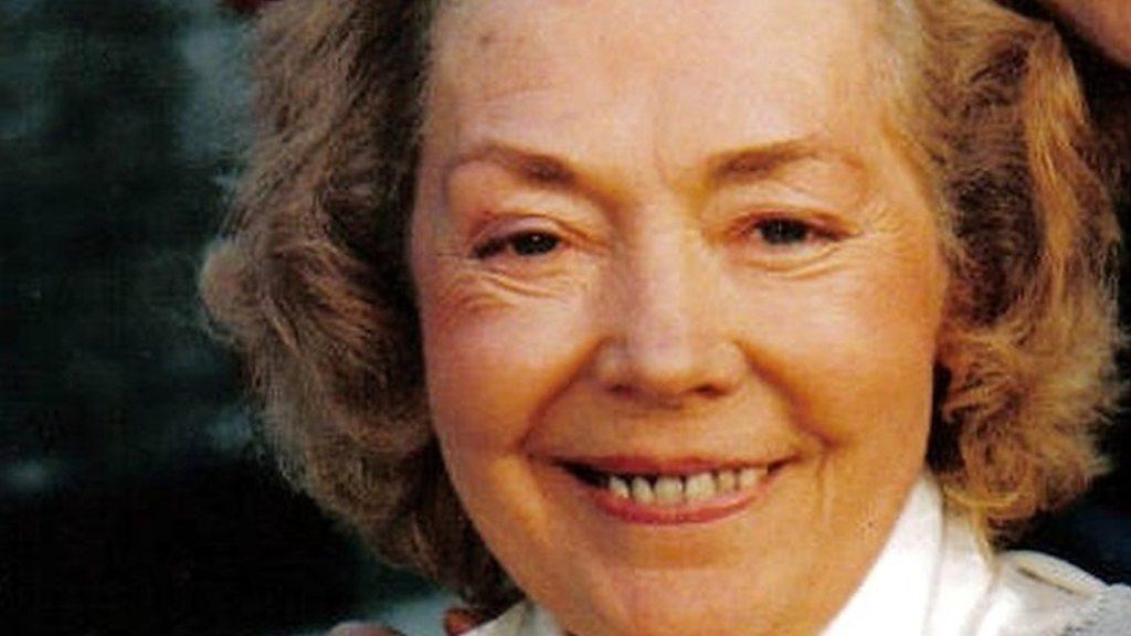 Teyrnged i Iris Jones - BBC Cymru Fyw