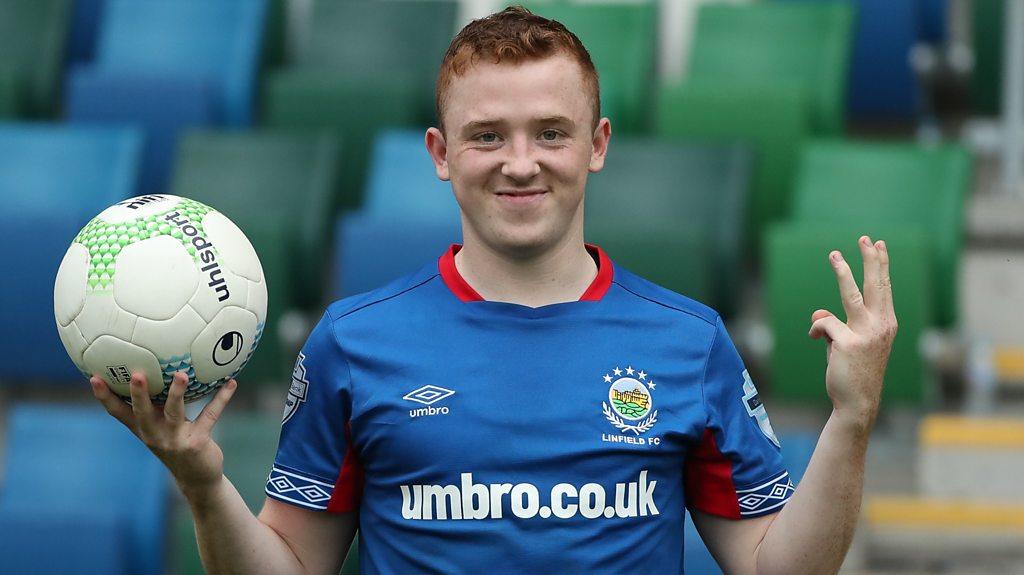 Quick-fire Lavery treble helps Blues hammer Glenavon - BBC Sport