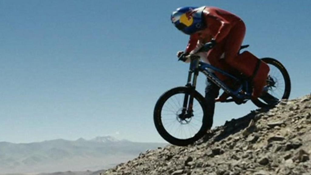 'Mad Max' sets mountain bike record - BBC Newsround