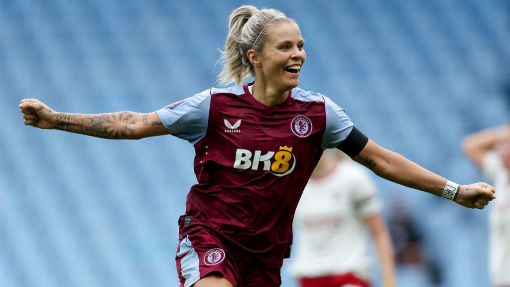 Rachel Daly: Lioness retiring from England squad - BBC Newsround