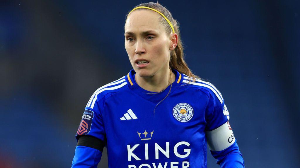 WSL: Leicester give Janice Cayman and Hannah Cain new contracts - BBC Sport