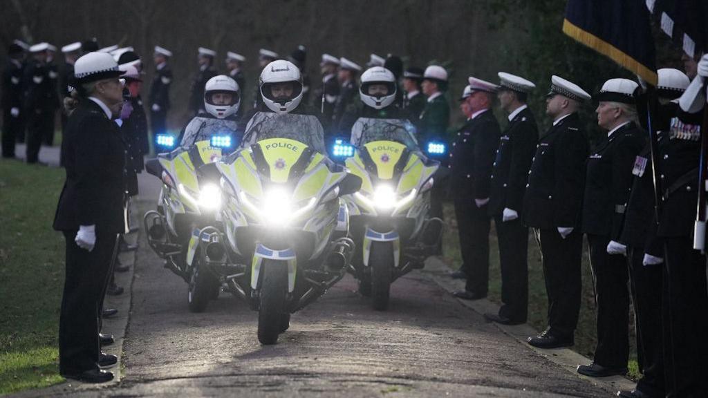 Essex Police PC Mathew Parker's funeral held in Harlow - BBC News