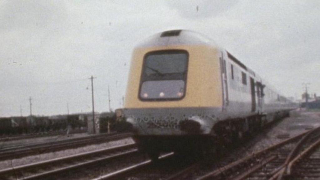 BBC Archive 1975: British Rail unveils High Speed Train - BBC