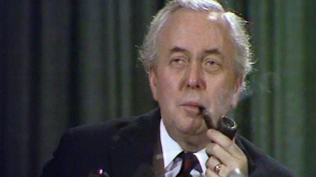 BBC Archive 1976: Prime Minister Harold Wilson resigns - BBC