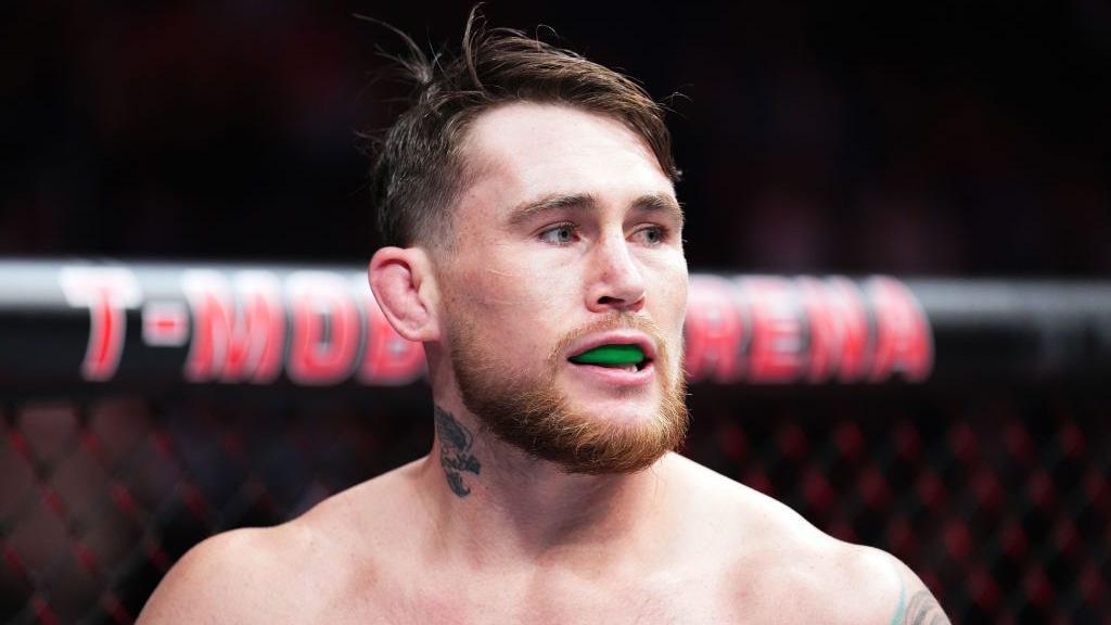 Mike Tyson vs Jake Paul: Ex-UFC fighter Till to make boxing debut - BBC ...