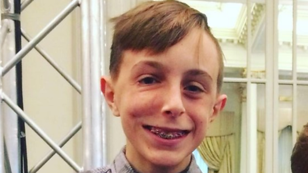 Brave teen Marcus wants us all to "choose kind" - BBC Newsround