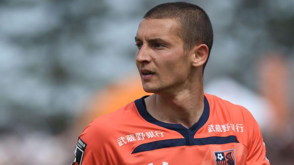 David Babunski: North Macedonia midfielder joins Dundee United - BBC Sport