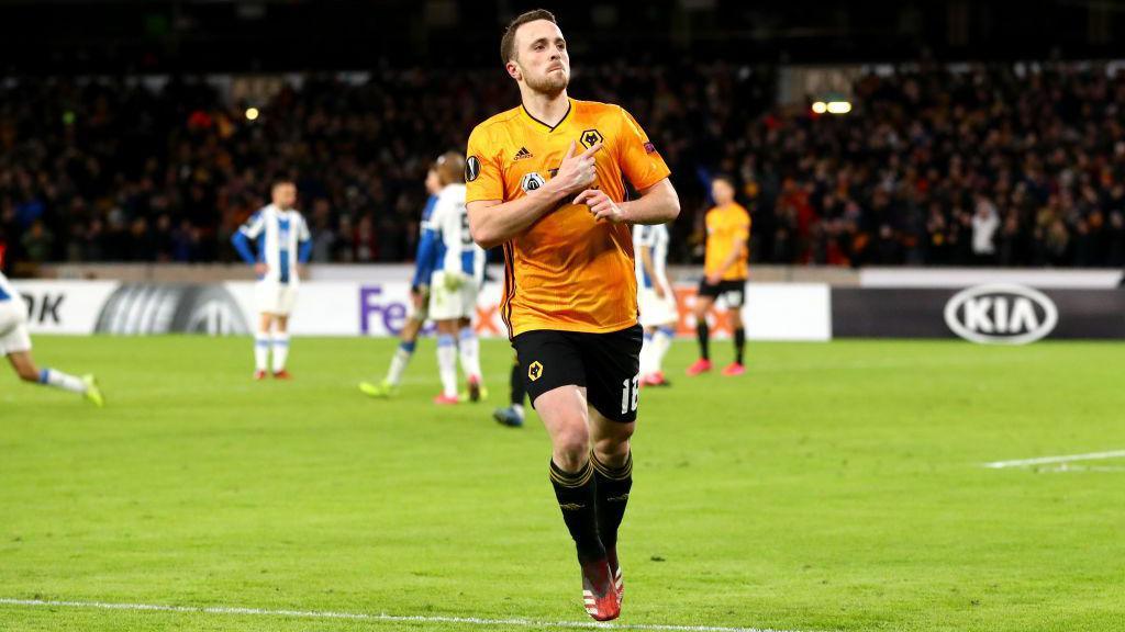Wolves news: Fan tributes to Diogo Jota and his brother - BBC Sport
