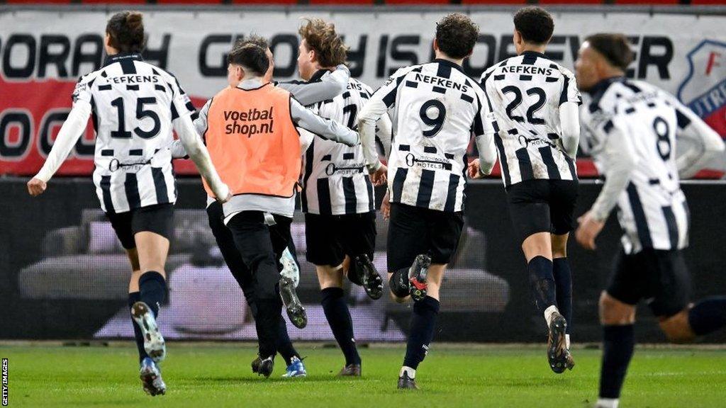 USV Hercules 3-2 Ajax: Amateurs pull off major upset in Dutch Cup - BBC Sport