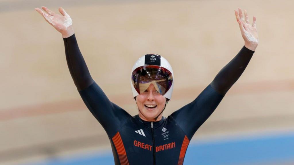 Olympic Games 2024: Emma Finucane celebrates first gold - BBC Sport