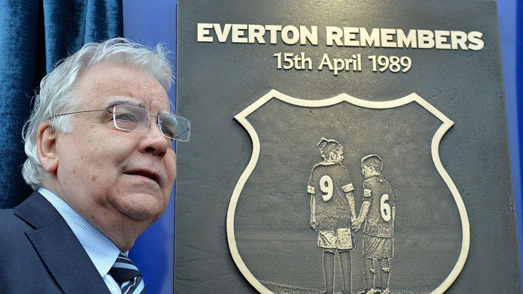Bill Kenwright: 'A huge Evertonian who served and loved his club to ...