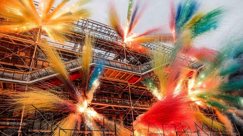 Centre Pompidou fireworks as centre shuts for five-year renovation ...