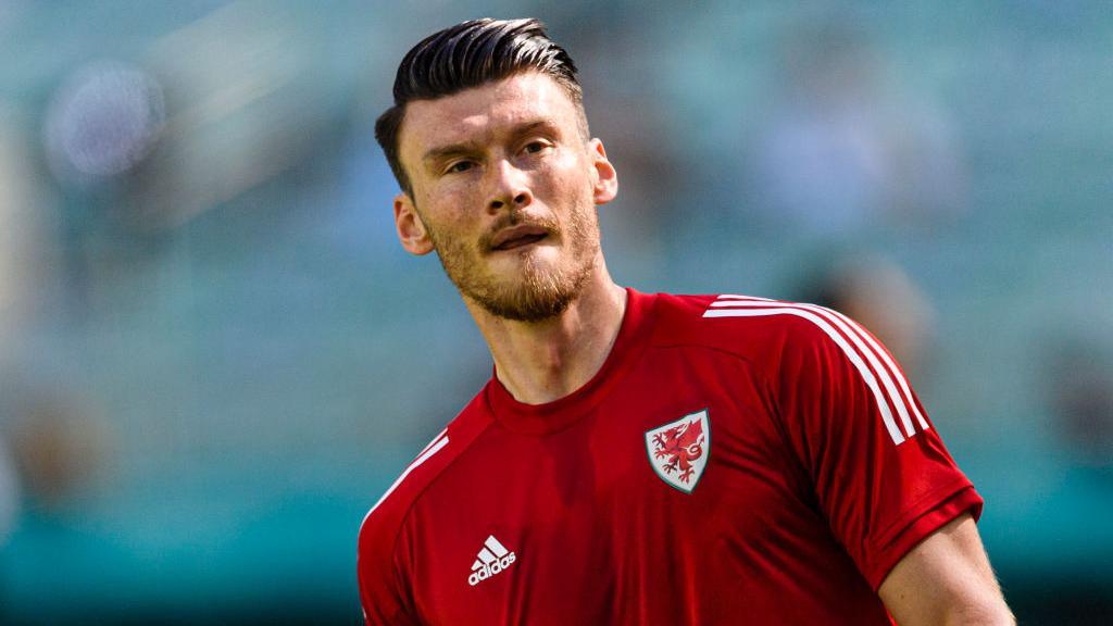 Wolves Kieffer Moore bid looking unlikely - BBC Sport