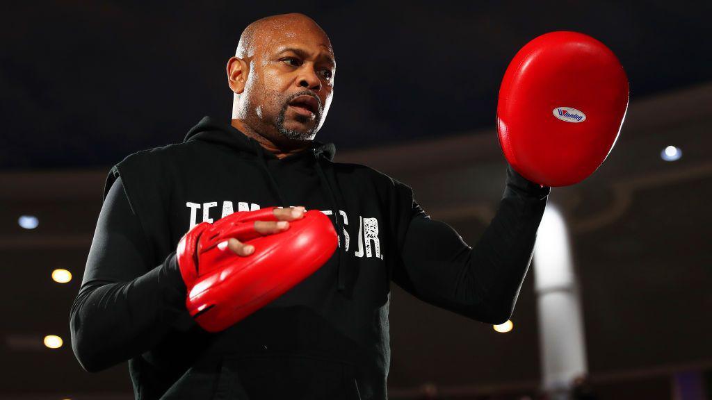 Roy Jones Jr says son DeAndre took his own life - BBC Sport
