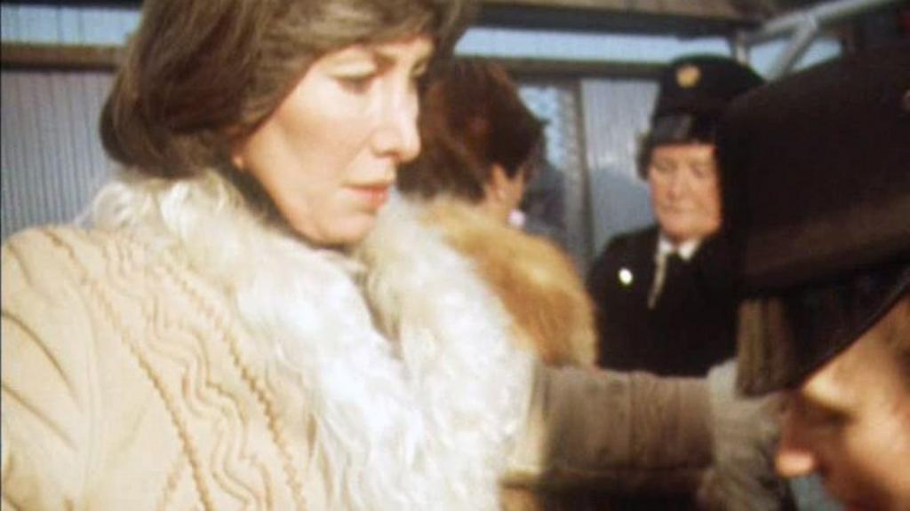 BBC Archive 1976: Valerie Singleton's Belfast shopping trip - BBC
