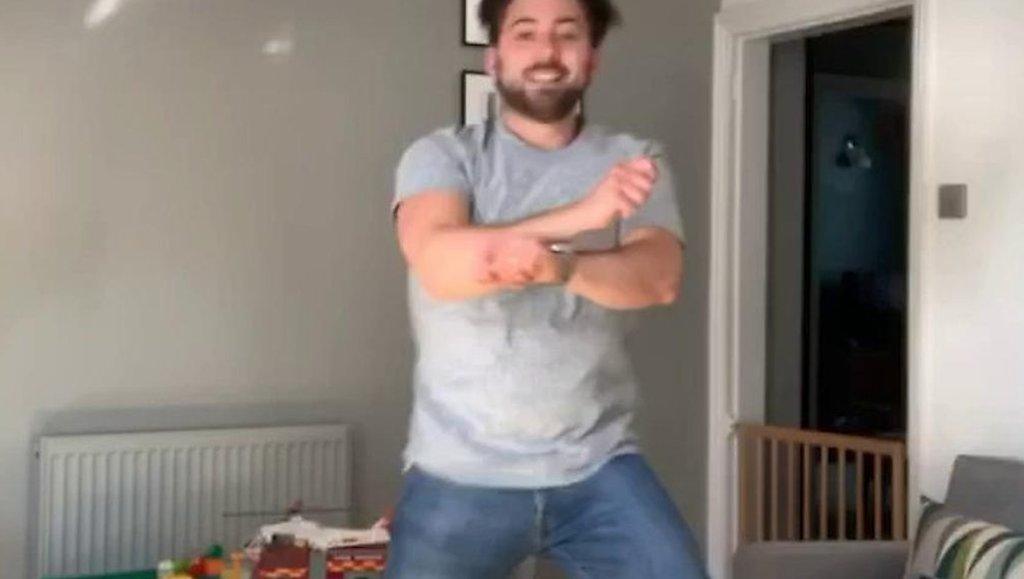 Ricky does Gangnam Style - BBC Newsround