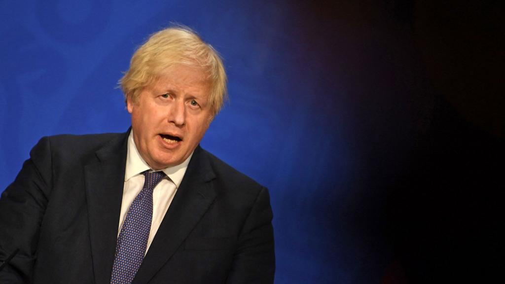 Covid: Masks still advised after 19 July, Boris Johnson says - BBC News