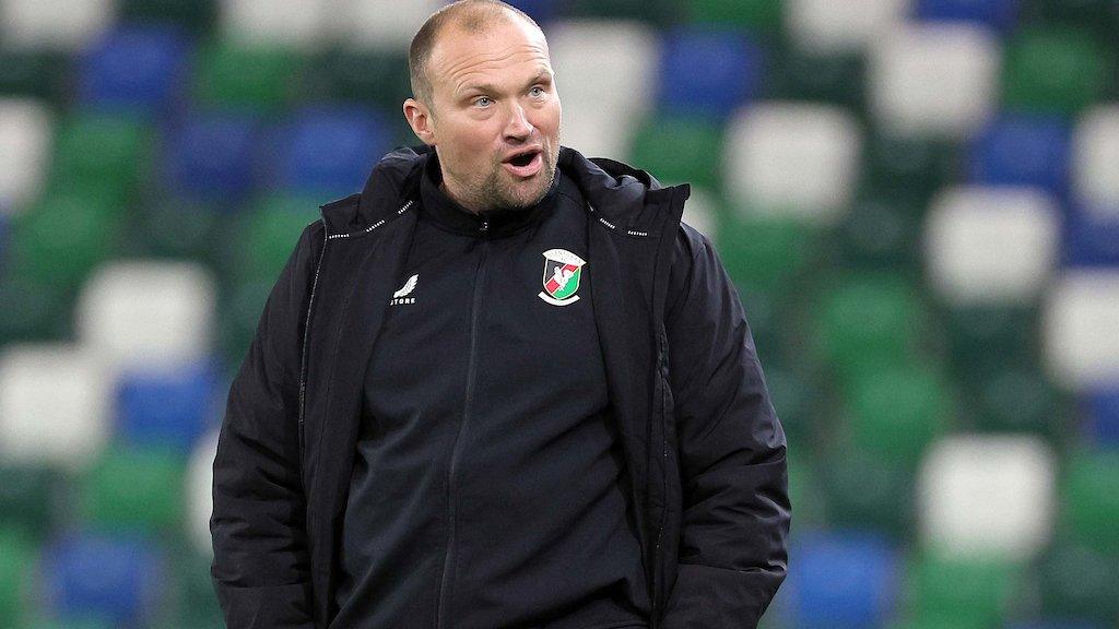Warren Feeney: Glentoran job was 'poisoned chalice' for former Linfield ...