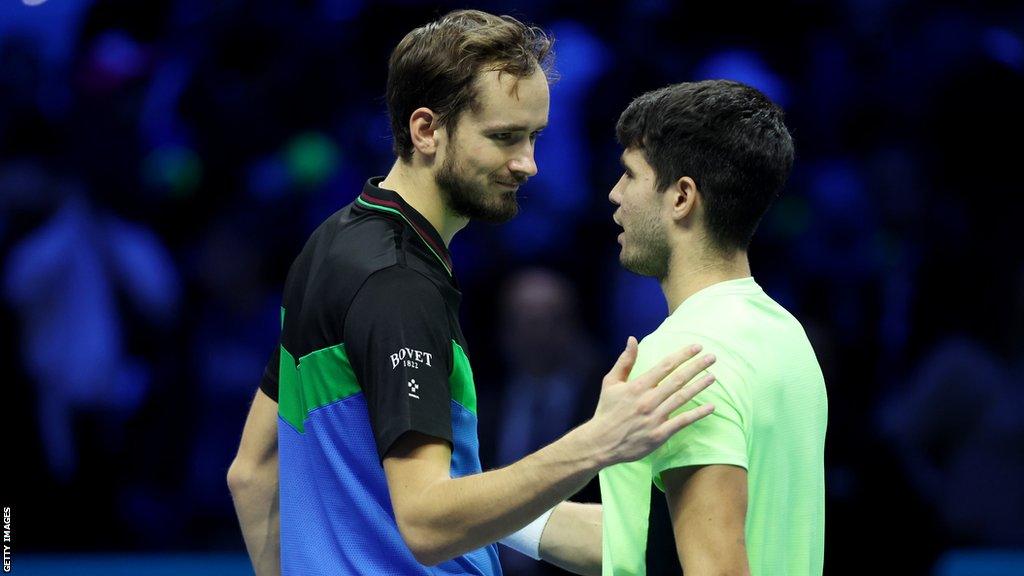 ATP Finals: Carlos Alcaraz beats Daniil Medvedev to set up semi-final with Novak Djokovic - BBC ...