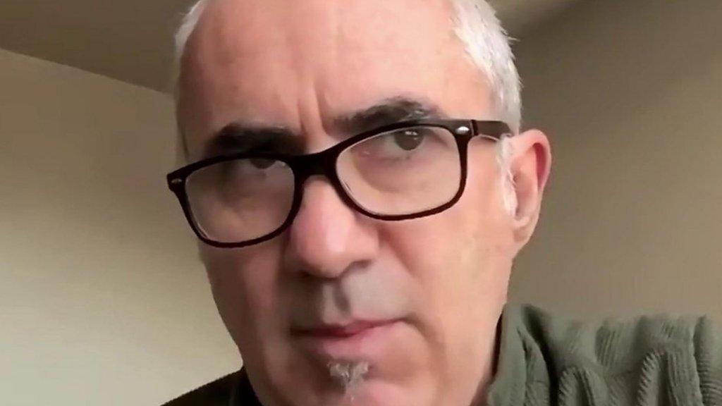 Dyfodol i'r Iaith i 'gadw golwg graff' ar dargedau - BBC Cymru Fyw