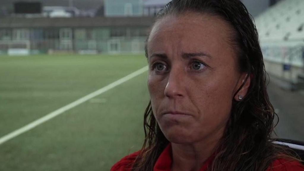 Tash Harding yn edrych 'mlaen at yr her nesaf - BBC Cymru Fyw