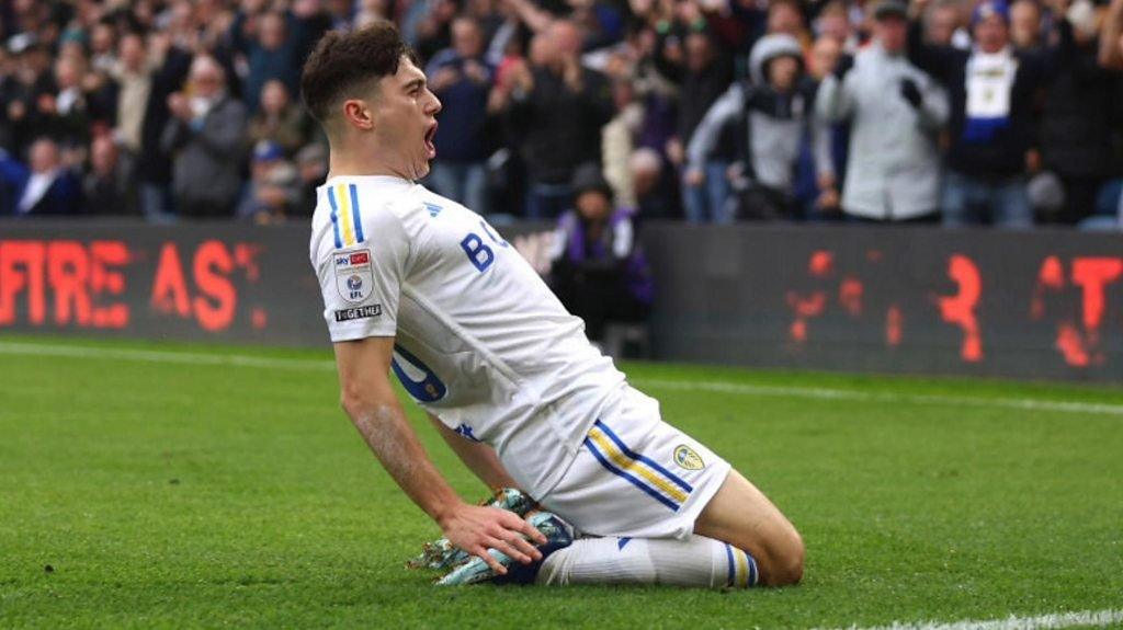 Y Coridor Ansicrwydd: Dan James yn ôl yn dathlu - BBC Cymru Fyw