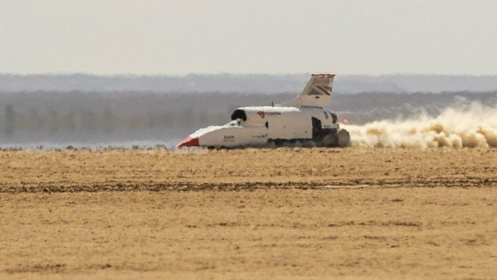 Land speed record car reaches 501 mph - BBC Newsround