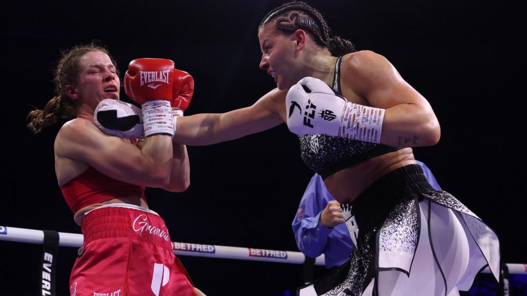 Relive Sandy Ryan vs Terri Harper: Dalton Smith wins big in front of ...