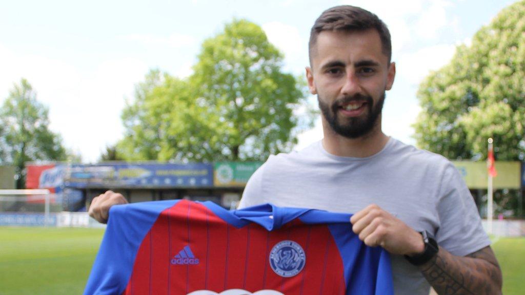 Scott Rendell and Jake Gallagher sign new Aldershot Town deals - BBC Sport