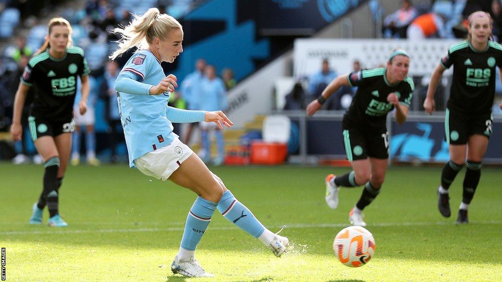 Alex Greenwood: England defender signs Manchester City contract ...