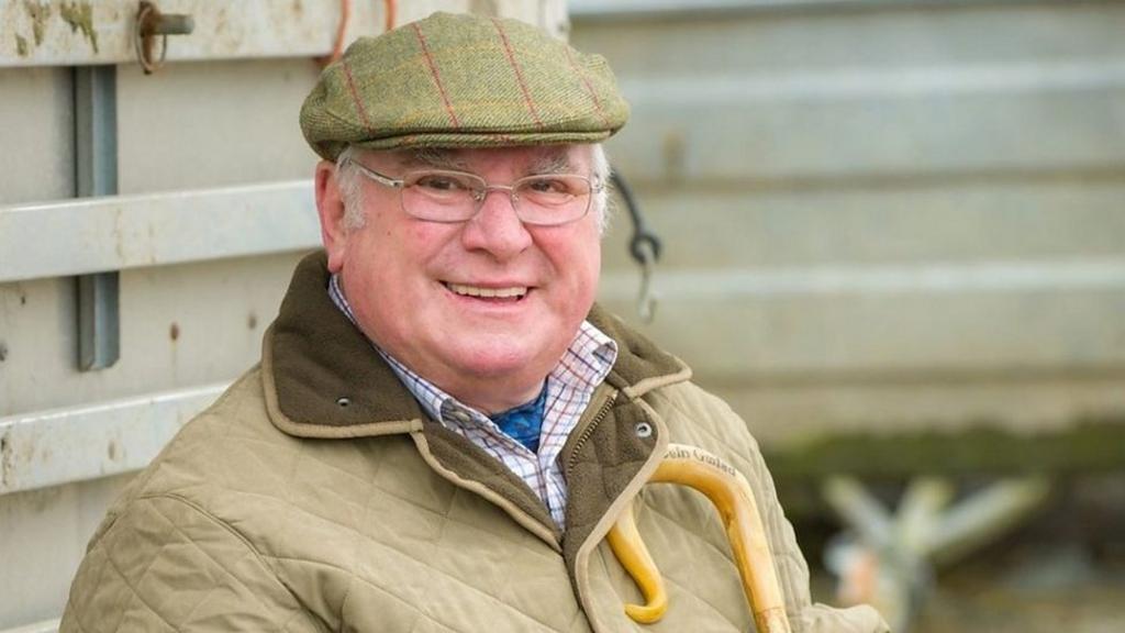 Cofio'r cyflwynydd poblogaidd Dai Jones, Llanilar - BBC Cymru Fyw