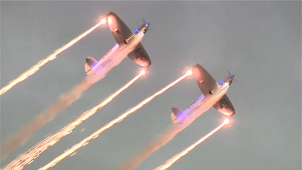 Fireworks-shooting Twister Duo take to the skies - BBC Newsround