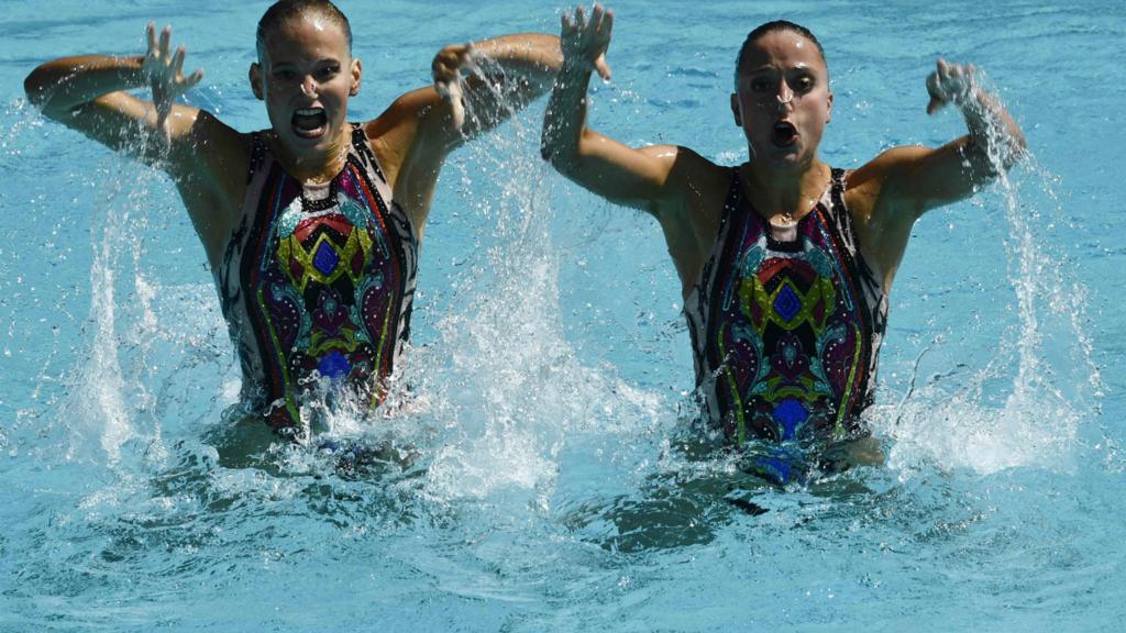 Synchronised Swimming: Women's duets free routine final - BBC Sport