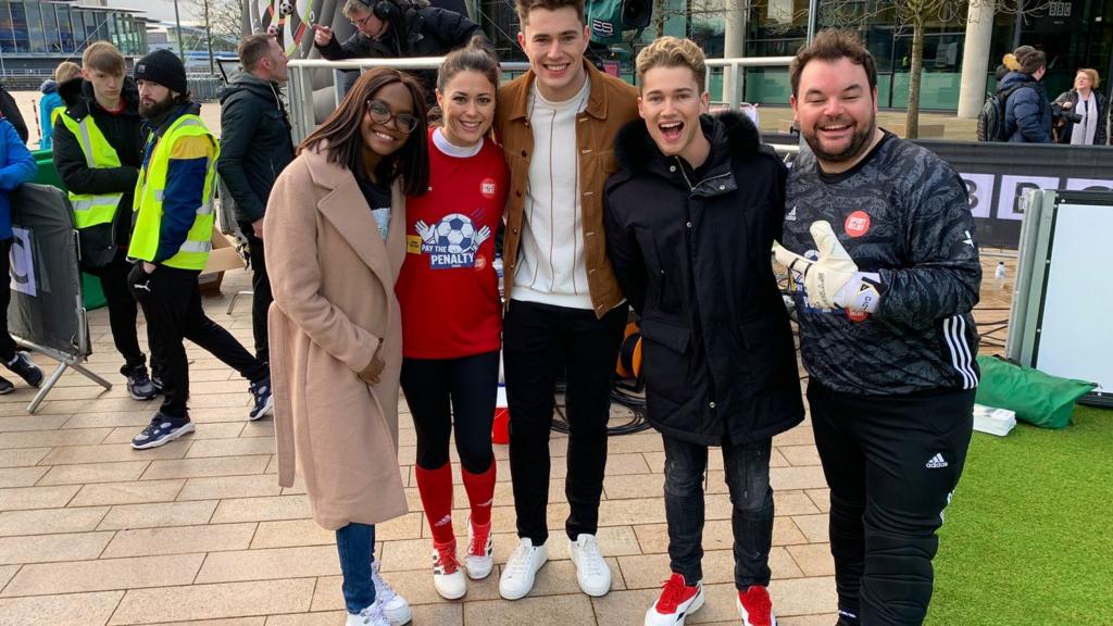 Watch: Sport Relief 2020 Sam Quek penalty challenge - BBC Sport