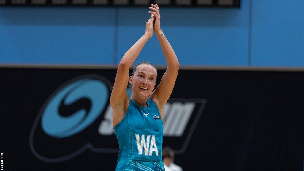 Netball Super League: Manchester Thunder & Loughborough Lightning keep ...