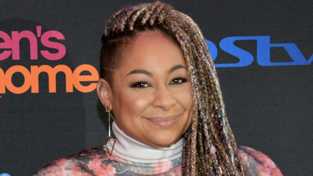 Disney's Raven-Symoné answers 13 questions about herself - BBC Newsround