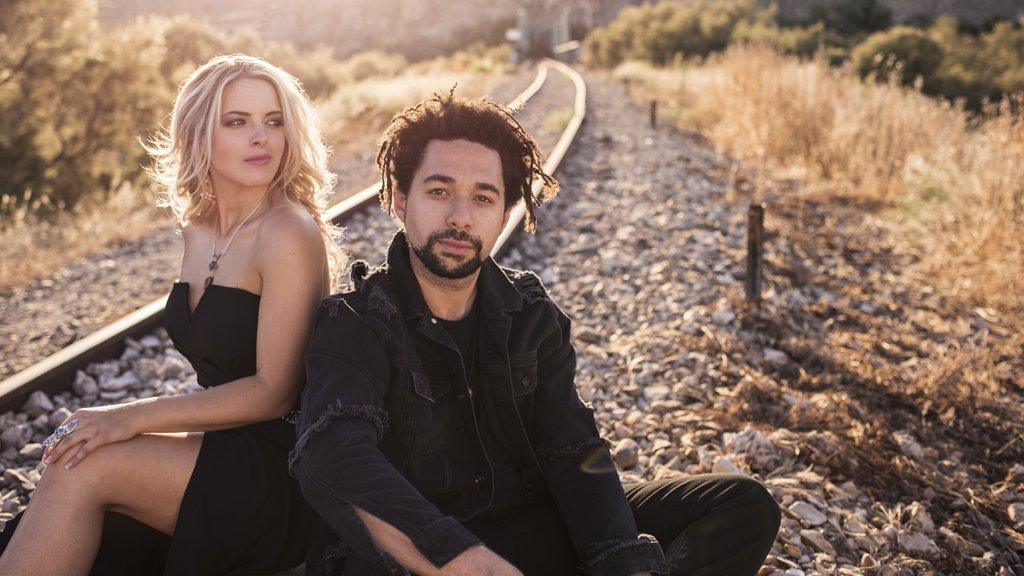 Can The Shires sell country back to America? - BBC News